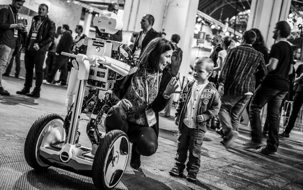 RoboSavvy's Amazing New 3D Printed Humanoid Robot Utilizes Oculus Rift ...