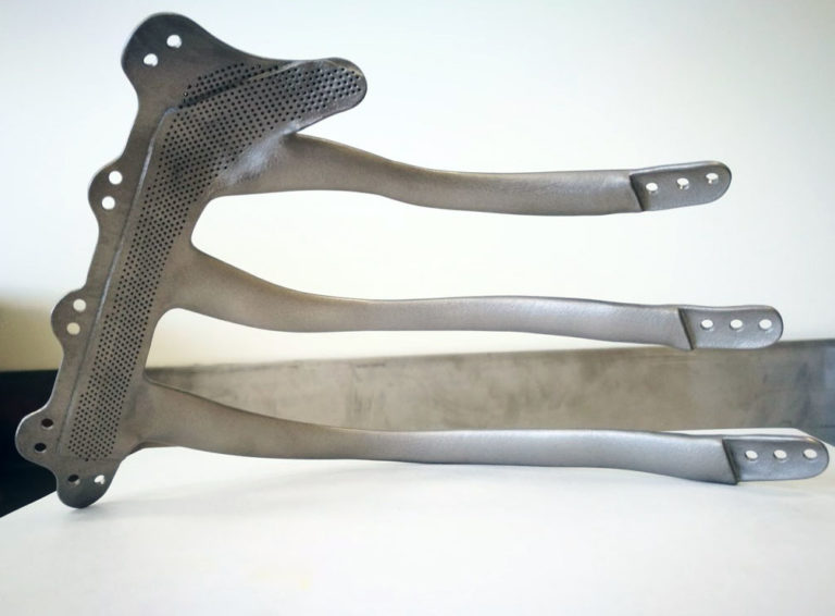 Renishaw Case Study: Benefits of Smart Implants with Sensor and 3D ...