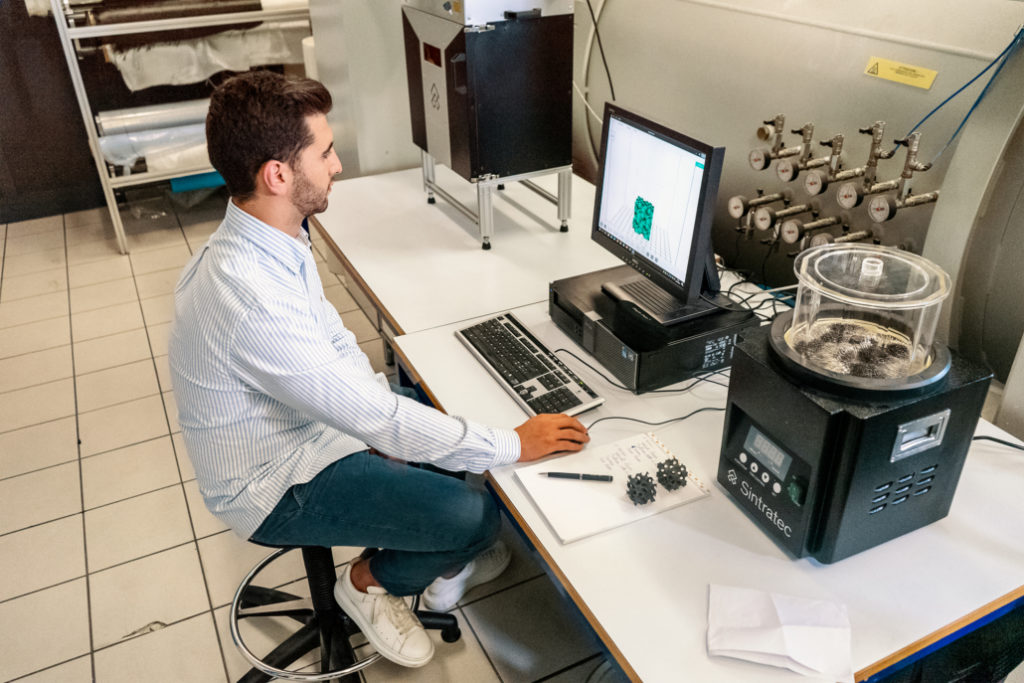 Sintratec: Hybrid Materials Laboratory Case Study Focuses on Porous ...
