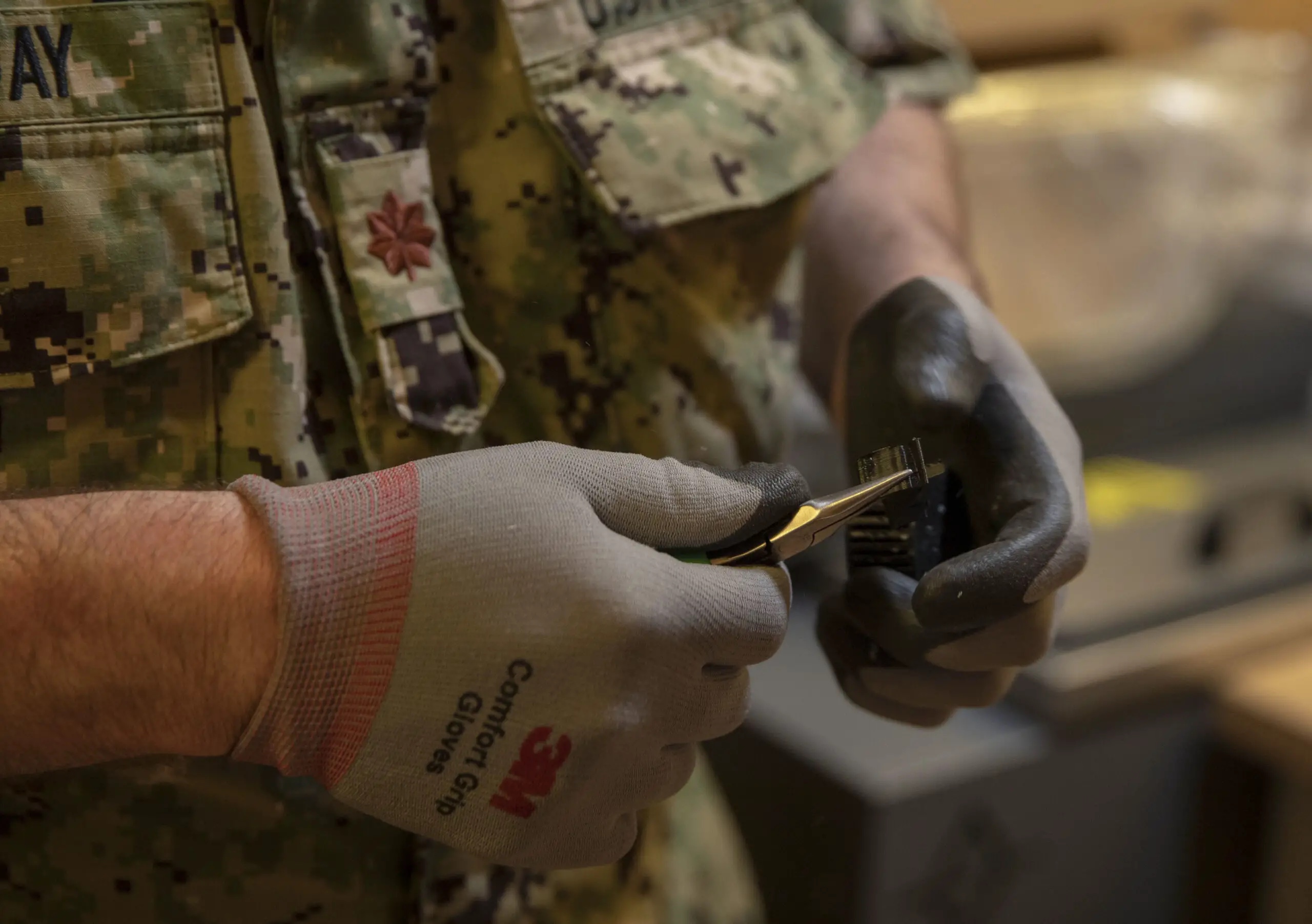 US Navy Designs and 3D Prints Replacement Radar Part in Just Hours ...